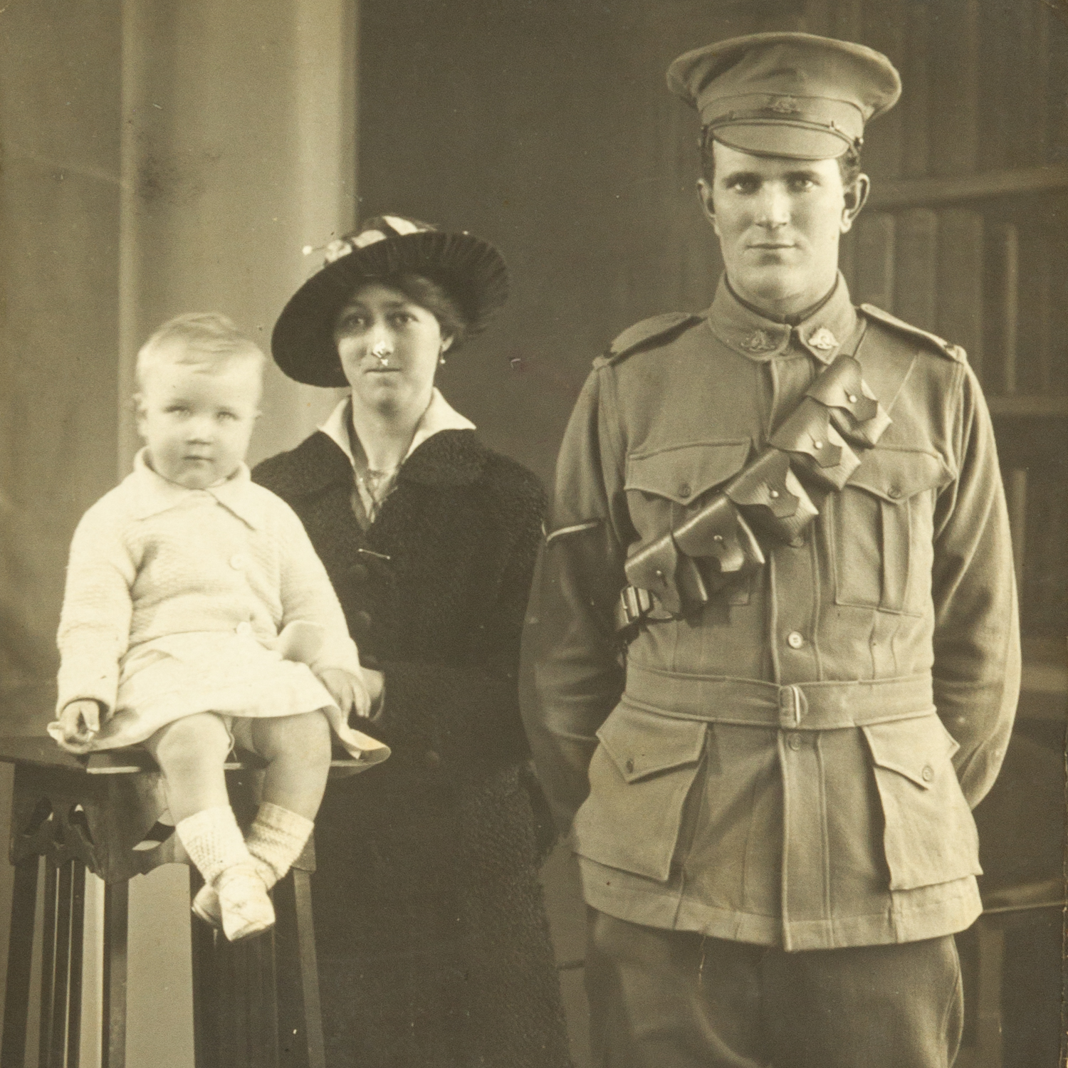Studio portrait of a First Australian Imperial Force Light Horse ...